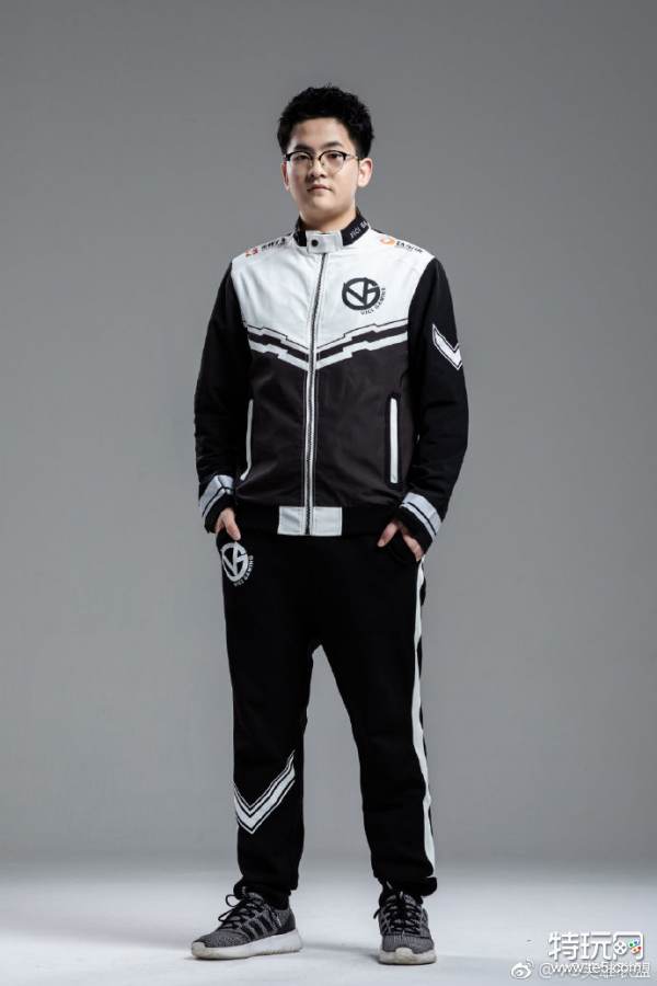 VG战队动态：2019全员春季赛定妆照出炉_特玩网