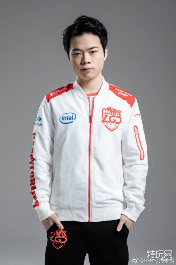 LGD战队动态：全员春季赛定妆照新鲜出炉_特玩网