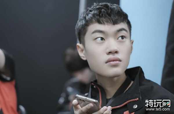 SKT主教练kkOma：能够夺冠是因LCK比LPL更团结_特玩网