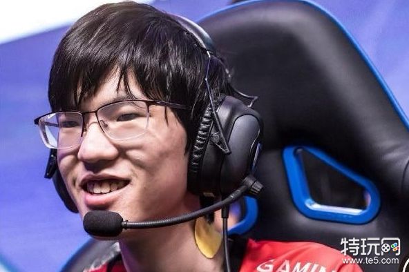 Jiejie活成了厂长 EDG状态渐佳锁定LPL常规赛第五_特玩网LOL英雄联盟专区