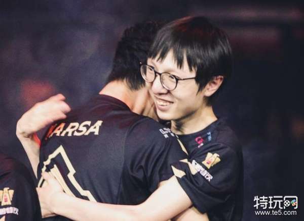 Karsa赛后采访：想要让Mlxg亲眼看到自己的成长！_特玩网LOL英雄联盟专区