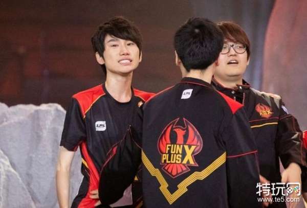 Doinb谈S9世界赛：这两支队伍对FPX的威胁比较大_特玩网LOL英雄联盟专区