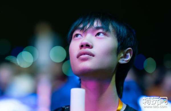 PDD直播谈YM：YM一直以来的失利或许不是坏事_特玩网LOL英雄联盟专区