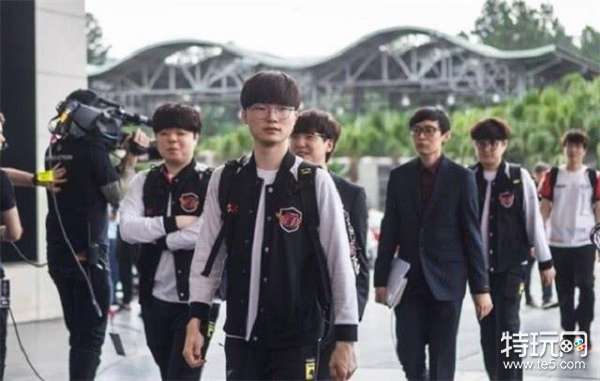 SKT官推回顾十年历程 十周年成SKT炫富借口_特玩网LOL英雄联盟专区