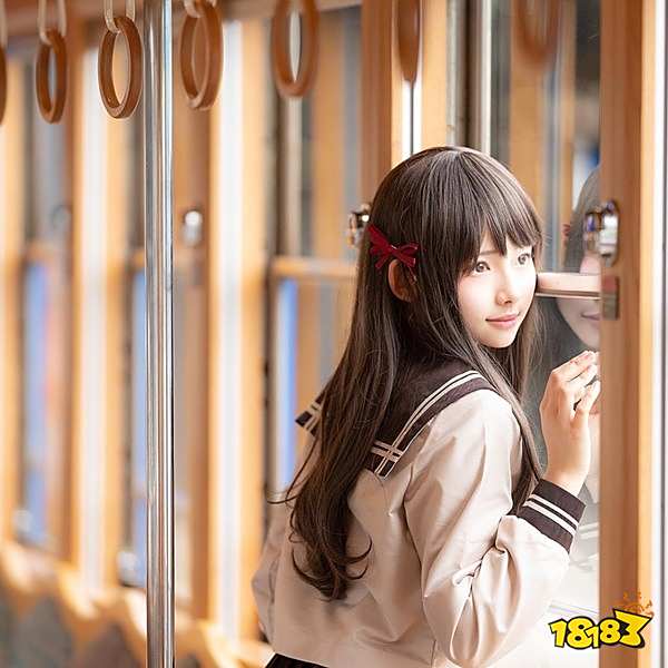 来自霓虹的JK美图，清晨有轨电车内的清秀萌妹_18183.com