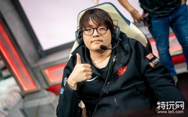 FPX战队晋级决赛 欧洲大地飞起一只涅槃的凤凰_特玩网LOL英雄联盟专区