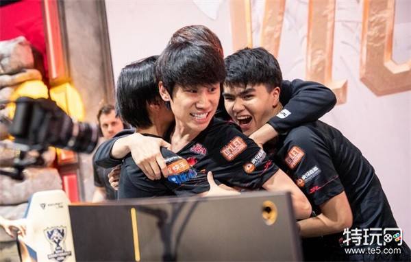 FPX和G2将在巴黎争夺冠军 谁能够创造全新历史_特玩网LOL英雄联盟专区