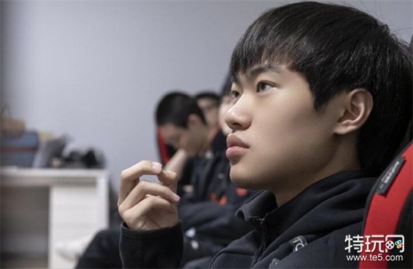 LPL季后赛第三日WE对阵TES knight能否掌控中路_特玩网LOL英雄联盟专区