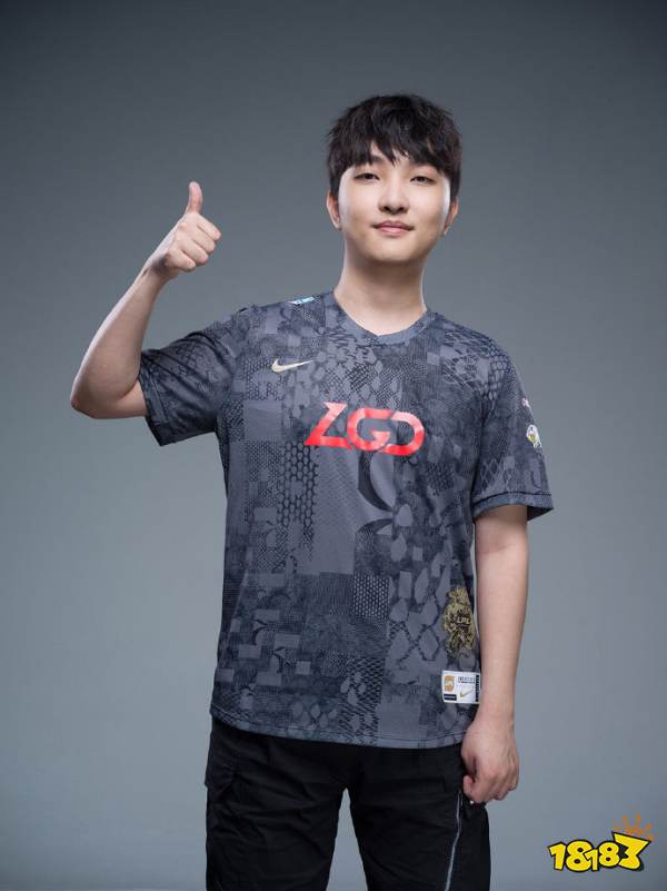 LOL世界赛LGD定妆照公布 仗梦长行意气永在_18183英雄联盟手游专区